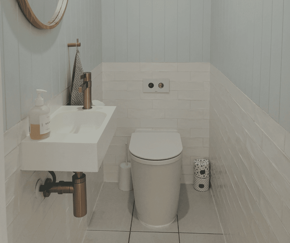 Choosing Your Off-Grid Toilet: What Are The Options? - Homes Off Grid