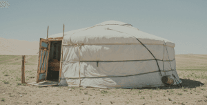 Alternative Off-Grid Homes: A Guide to Non-Traditional Housing - Homes ...