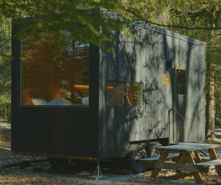 Alternative Off-Grid Homes: A Guide to Non-Traditional Housing - Homes ...