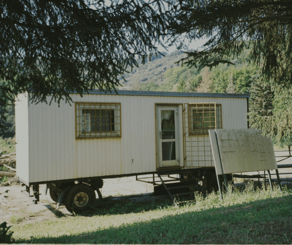 Alternative Off-Grid Homes: A Guide to Non-Traditional Housing - Homes ...